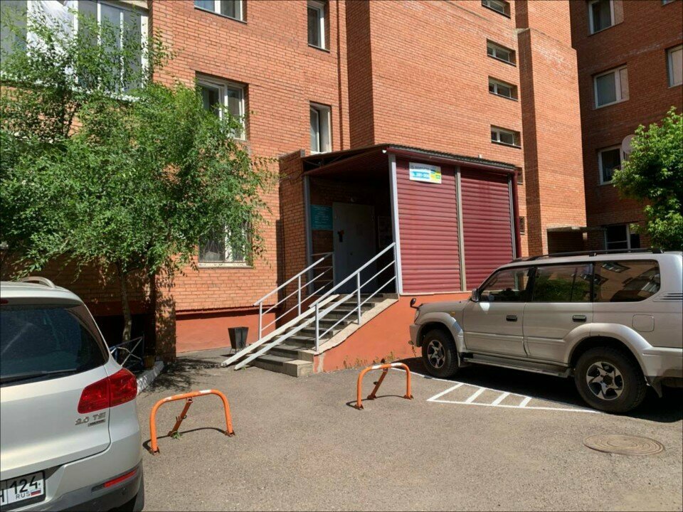 Bina, site yönetimi Позитив, Krasnoyarsk, foto