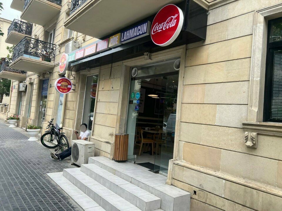 Kafe 7/23 döner by Armood, Bakü, foto