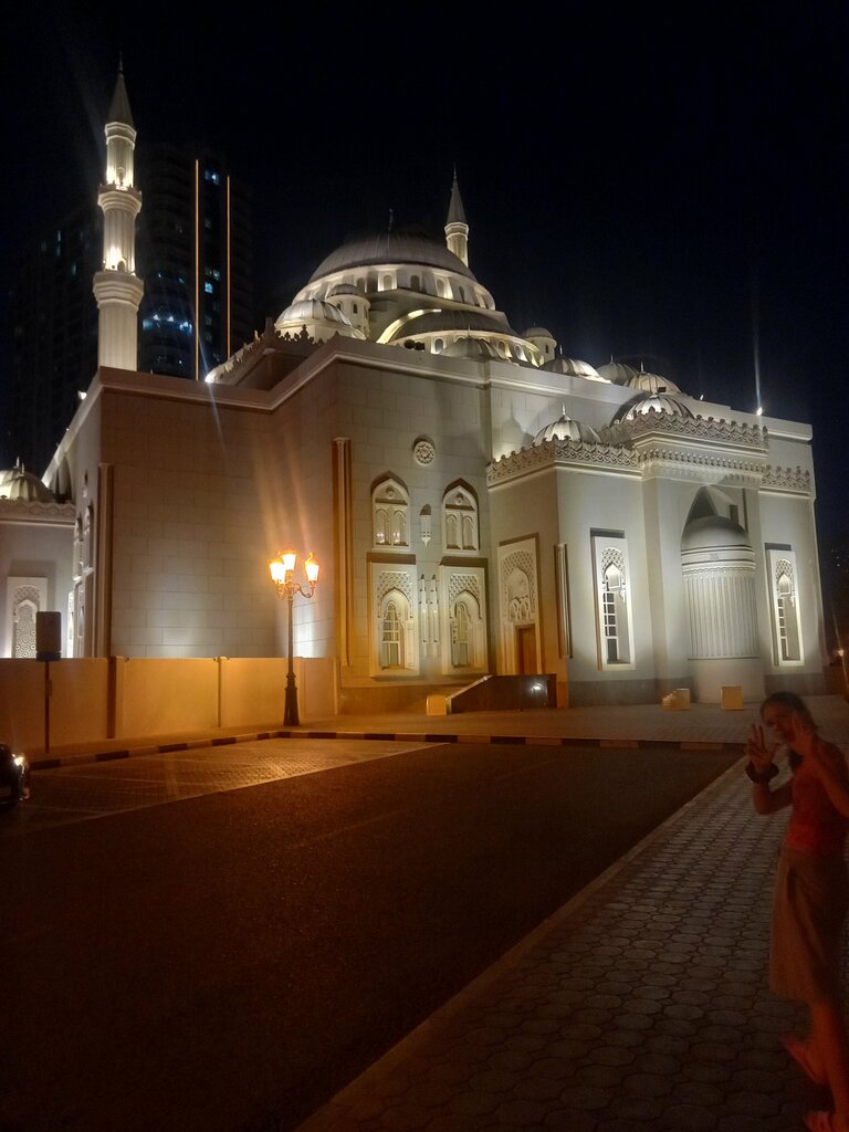 Cami Alaqroubi Mosque, Sharjah, foto