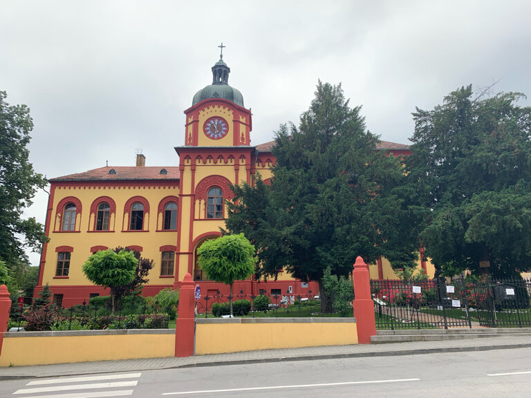 Fen lisesi, sosyal bilimler lisesi Карловачка гимназија, Güney Backa İlçesi, foto