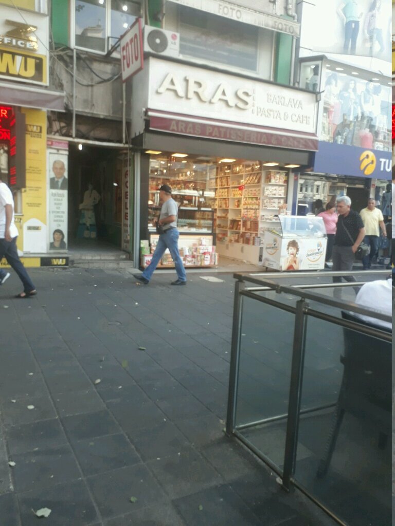 Restoran Aras Baklava Pasta & Cafe, İstanbul, foto