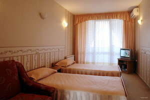 Family (улица Ленина No:9А, посёлок городского типа Николаевка), otel  Kırım Cumhuriyeti'nden