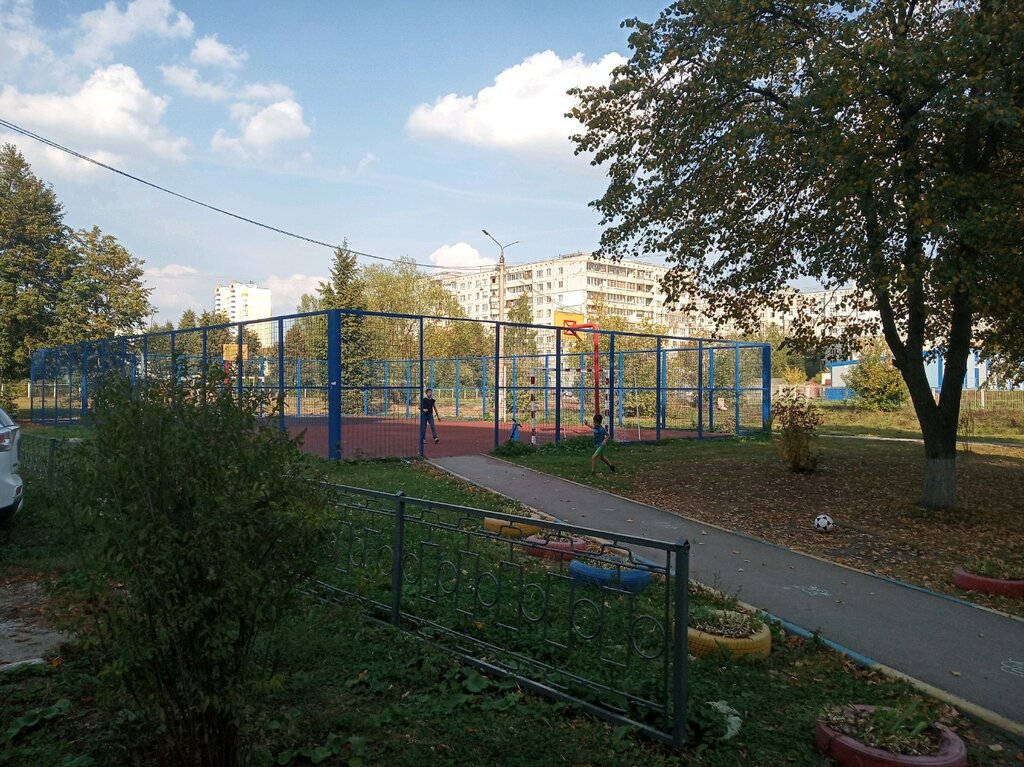 Spor alanı Спортивная площадка, Tula, foto