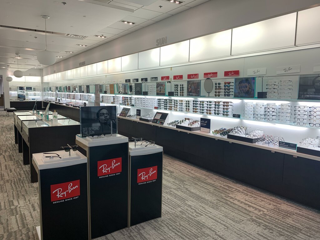 Giyim mağazası LensCrafters, Pittsburg, foto