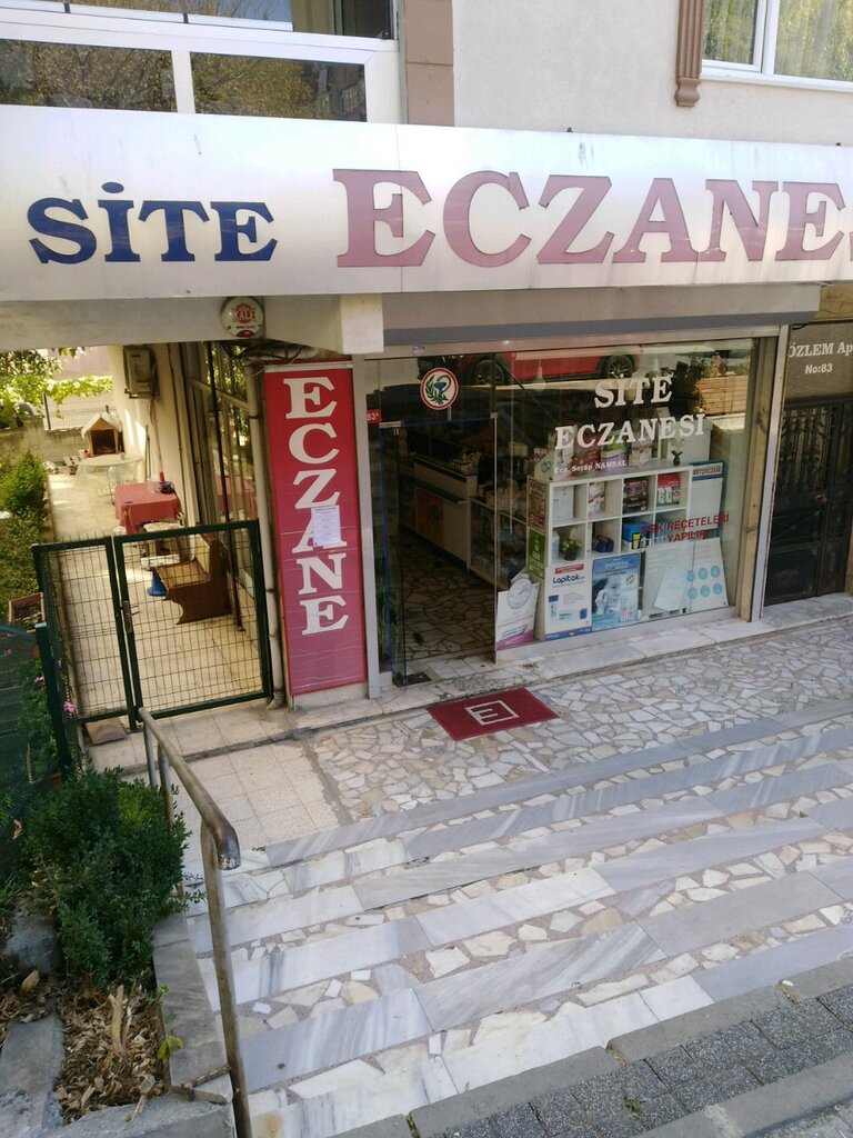Eczaneler Site Eczanesi, İstanbul, foto