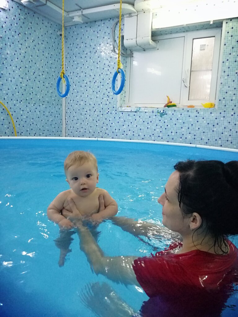 Yüzme havuzları Брызги Визги, Azov, foto