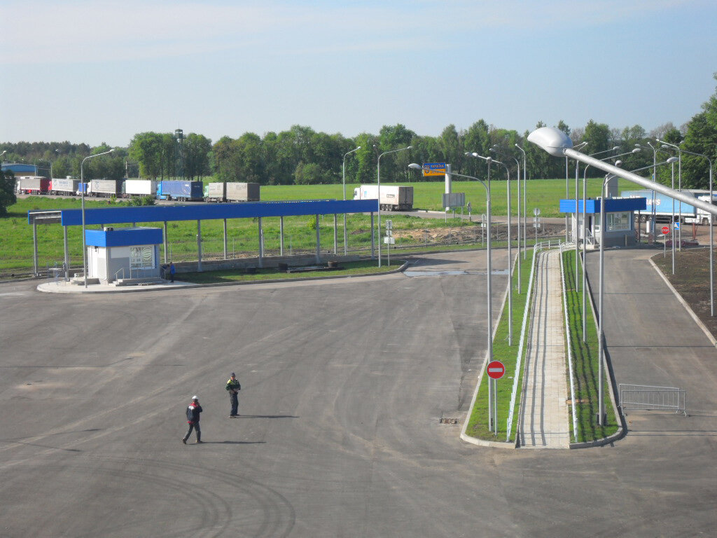 Sınır kapısı Pogar border checkpoint, Brianskaya oblastı, foto