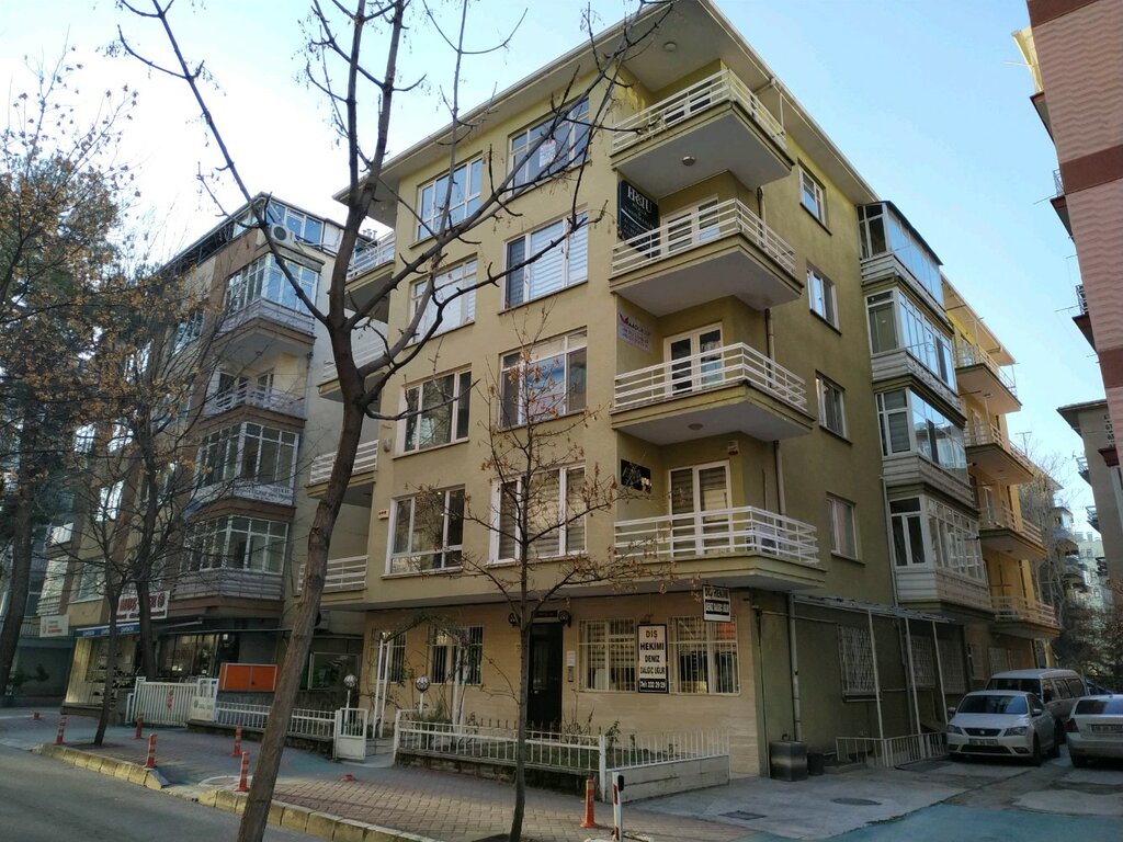 Özel ağız ve diş sağlığı klinikleri ve muayenehaneleri Diş hekimi Deniz Dalgıç Uğur, Ankara, foto