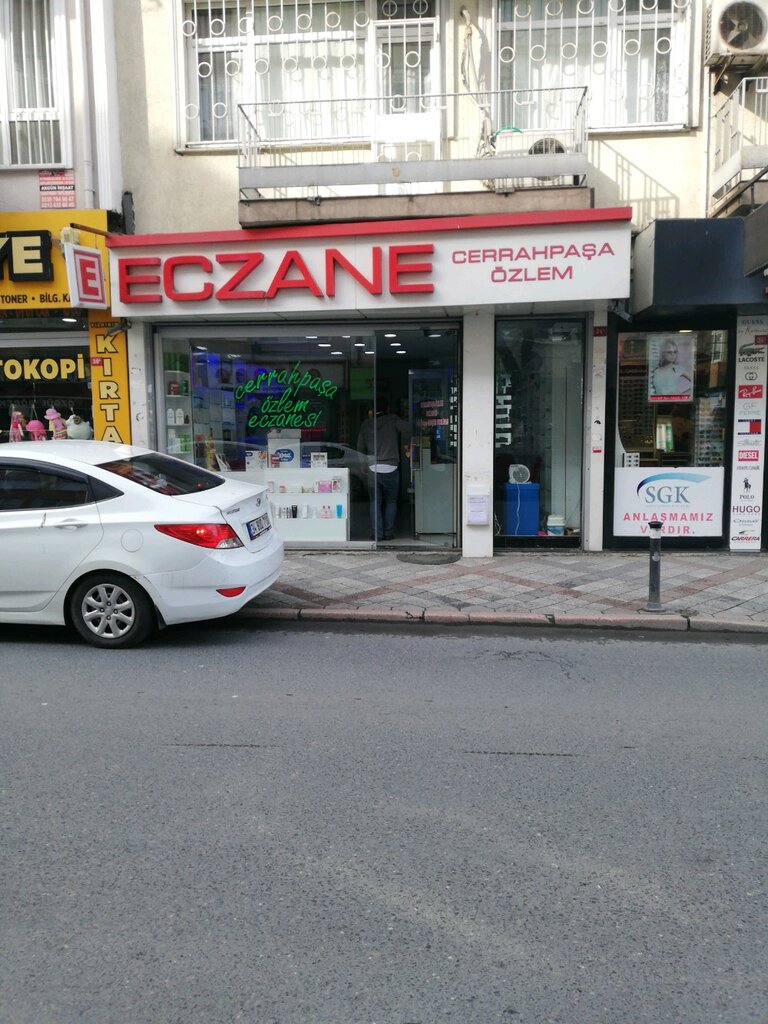 Eczaneler Cerrahpaşa Özlem Eczanesi, İstanbul, foto