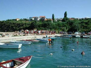 Kamp Planik- Campsite (Zadar County, Ražanac), otel  Zadar Bölgesi'nden