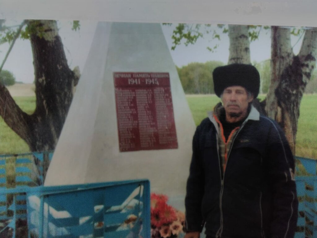 Anıt, heykel Стела воинам, погибшим в годы Великой Отечественной войны, Novosibirskaya oblastı, foto