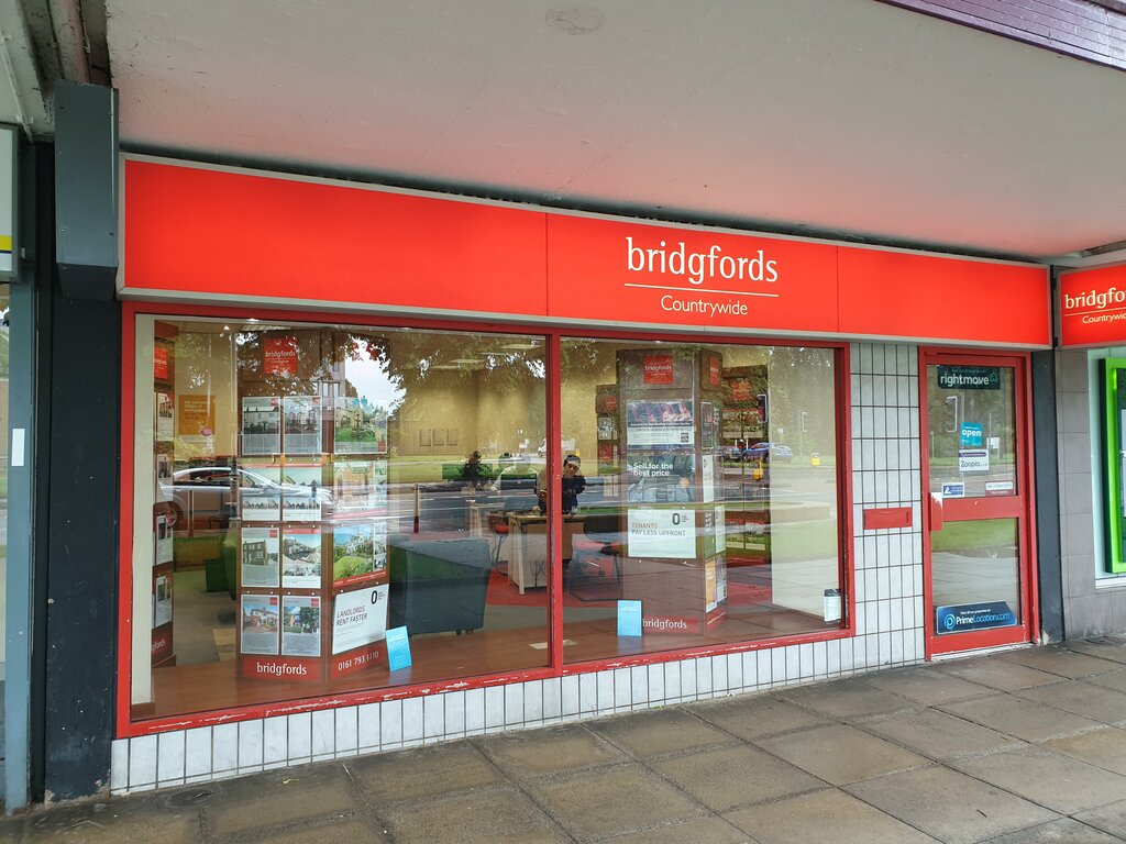 Arazi dizisi Bridgfords Sales and Letting Agents Swinton, İngiltere, foto