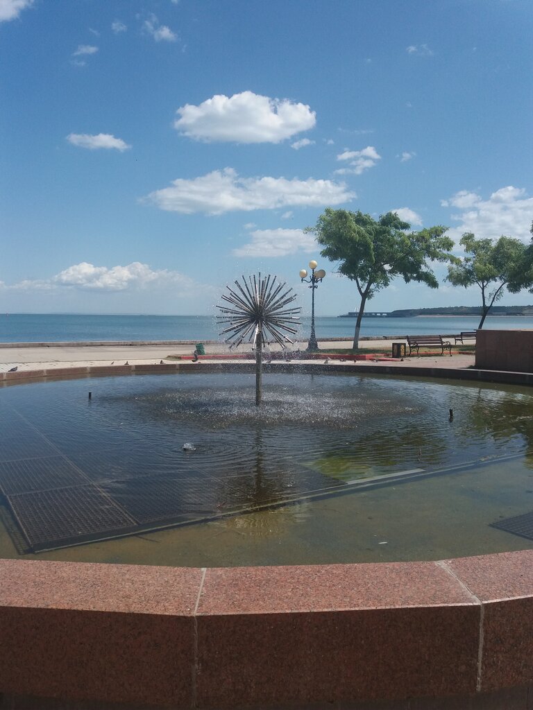 Çeşme Fountain, Kerç, foto