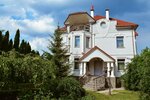 Bortnichi House (2nd Bortnytskyi Lane No:17), otel  Kiev'den