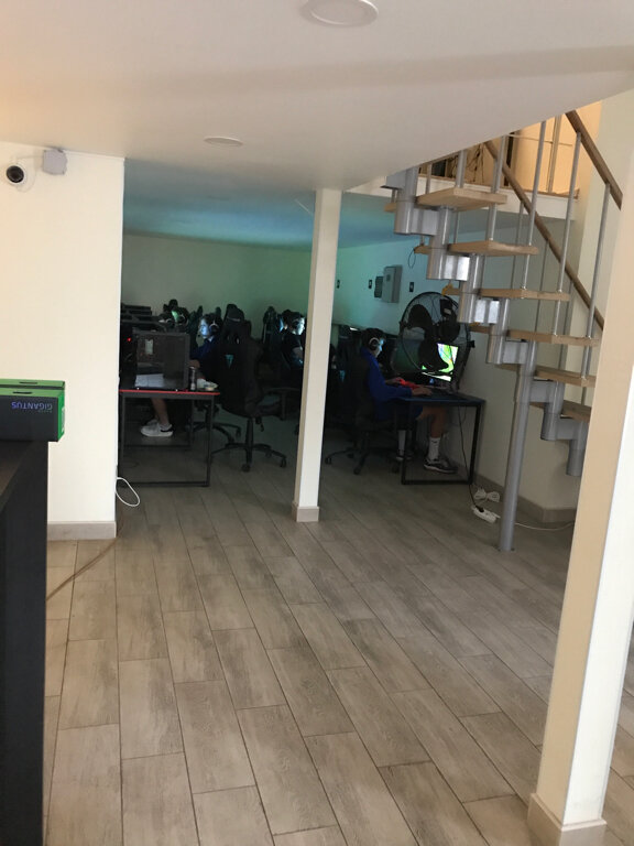 i̇nternet kafeler Киберспортивный центр, Saint‑Petersburg, foto