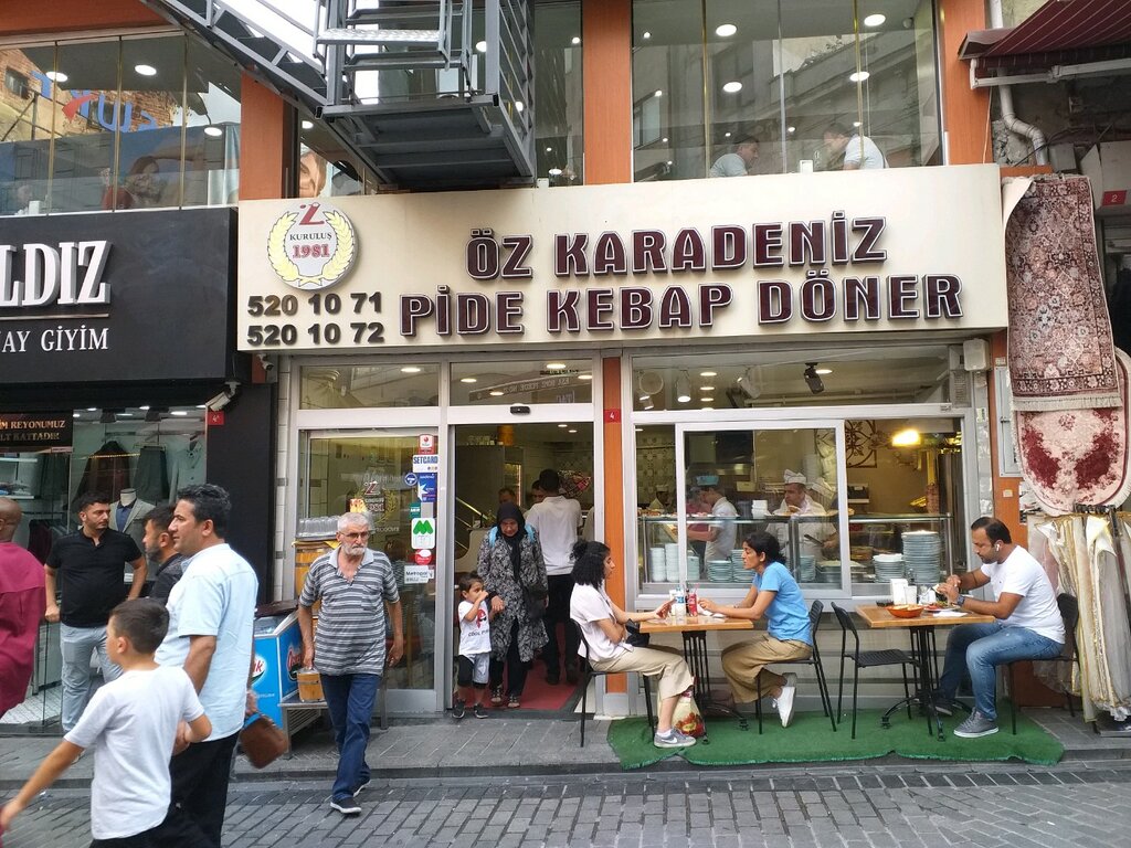 Kafe Öz Karadeniz Pide Kebap Döner, İstanbul, foto
