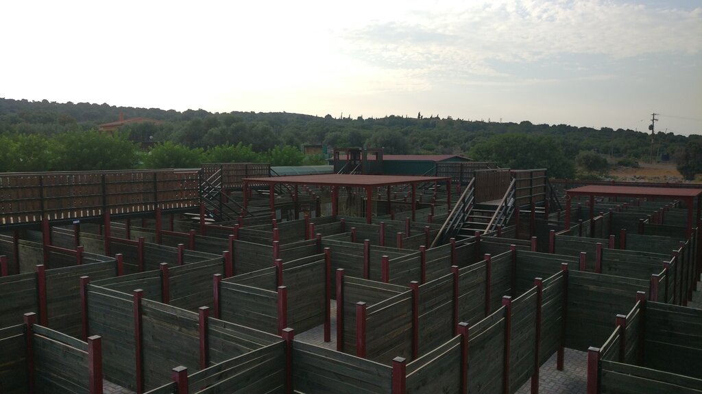 Lunapark Theme Park Labyrinth, Dünya, foto