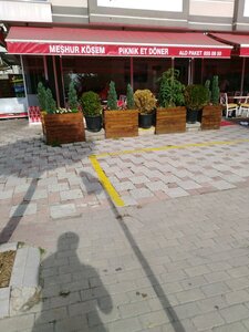 Köşem Piknik Döner (Adnan Kahveci Mah., Hatay Cad., No:9, Beylikdüzü, İstanbul), restoran  İstanbul'dan