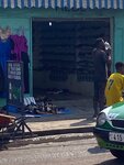 ETs Kebe (Brazzaville, Commune de Ouenzé, Avenue de la Tsiémé), ayakkabı mağazaları  Brazzaville'den