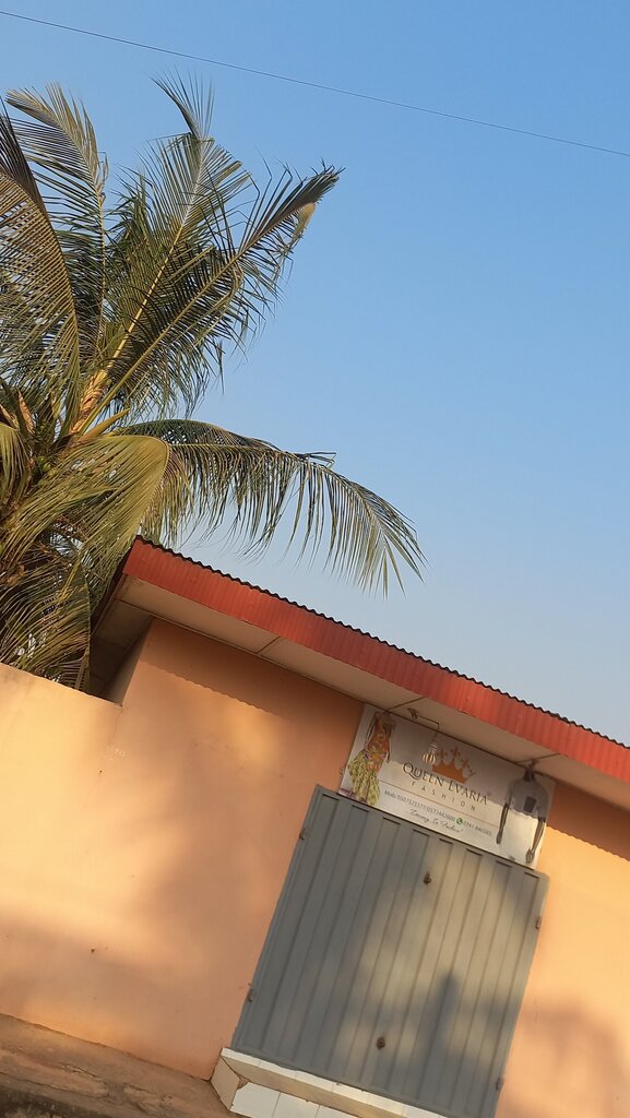 Giyim mağazası Queen Evaria Fashion, Dünya, foto