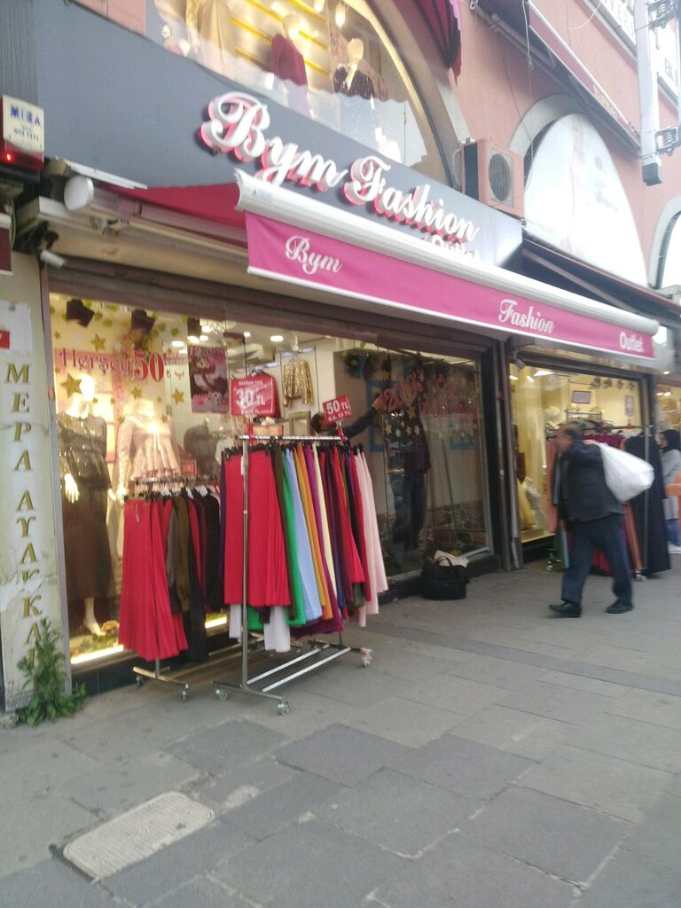 Giyim mağazası Bym Fashion, İstanbul, foto