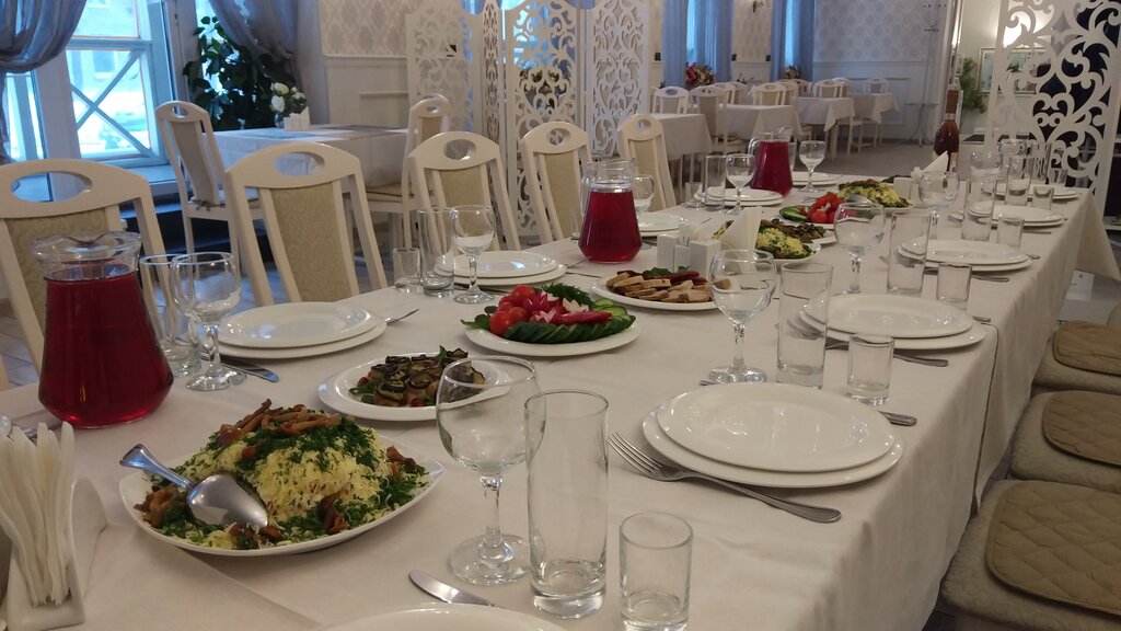 Taziye evi Pominalnye zaly u Elizarovskoy, Saint‑Petersburg, foto