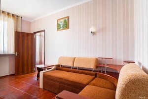 Otuz 2 (улица Науки No:7Д, посёлок городского типа Курортное), otel  Kırım Cumhuriyeti'nden