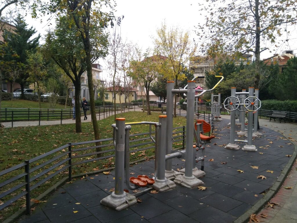 Parklar ve ormanlar Çekmeköy Meydan Parkı, İstanbul, foto