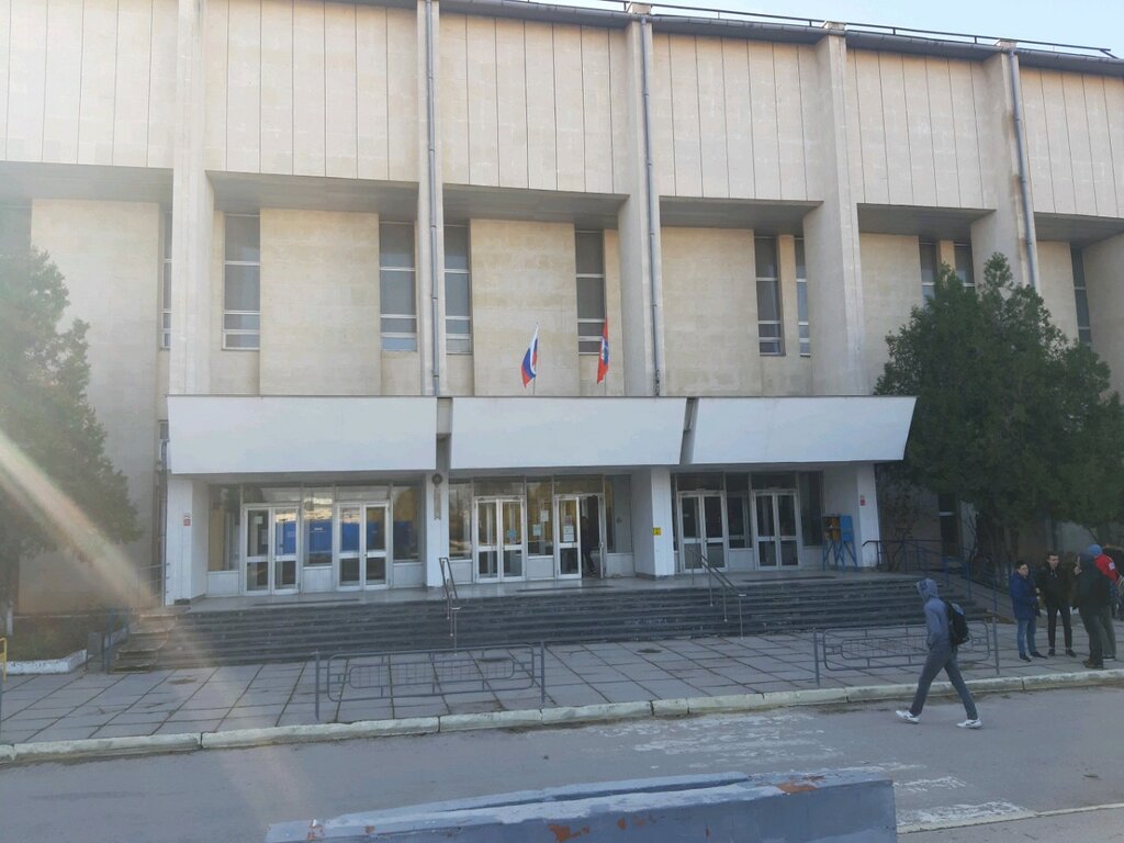 Tırmanma duvarı Скалодром СевГУ, Sevastopol, foto