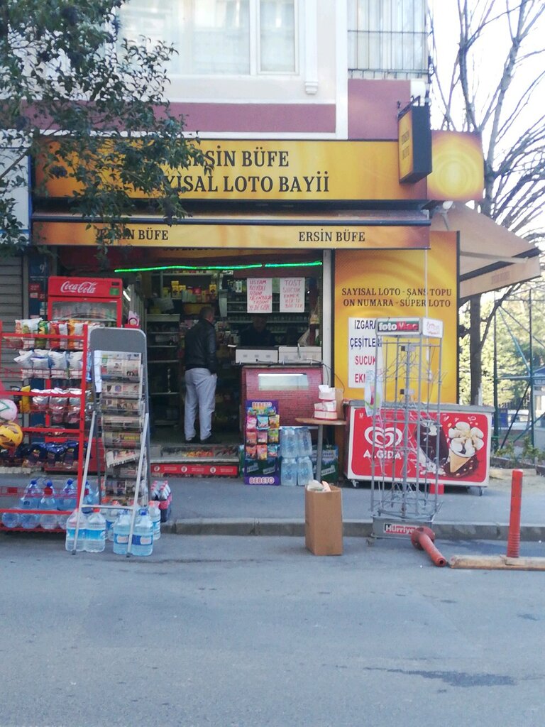 Bira dükkanı Ersin Büfe - Tekel Bayi, İstanbul, foto