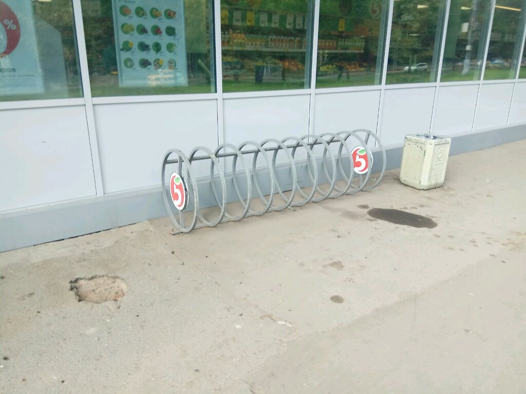 Bisiklet park yerleri Bicycle stand, Moskova, foto