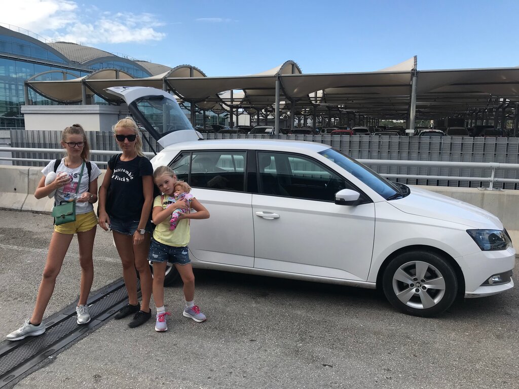 Oto kiralama ValgeCars, Valensiya, foto