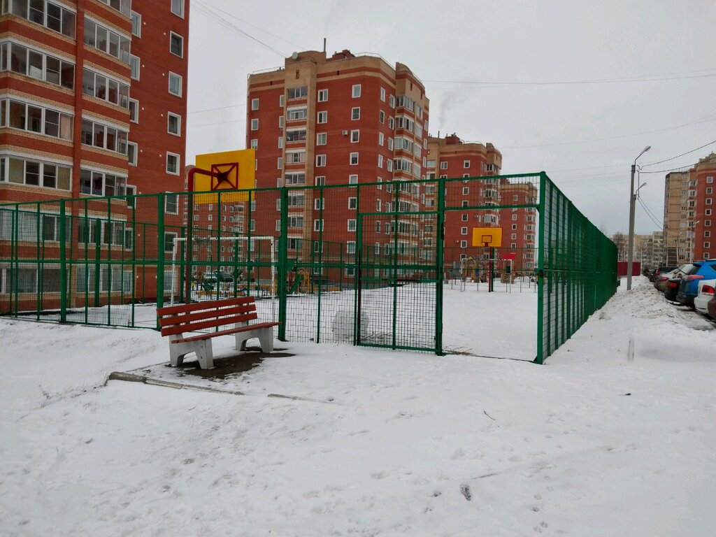 Spor alanı Баскетбольная площадка, Saransk, foto