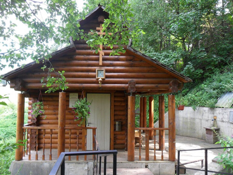 Ortodoks kiliseleri Надкладезная часовня Спиридона Тримифунтского, Moskova ve Moskovskaya oblastı, foto