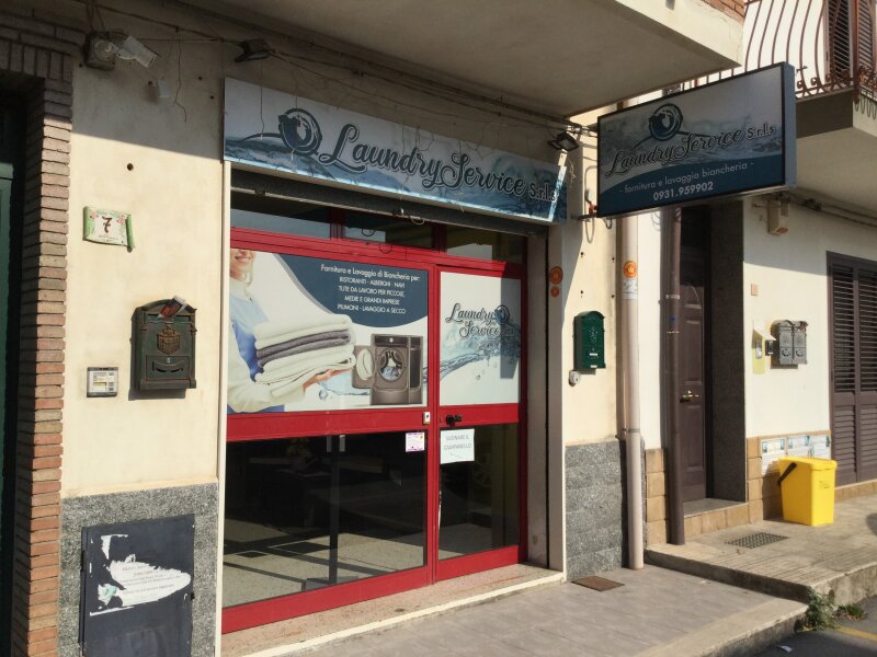 Kimyasal üretim firmaları Laundry Service, Sicilya, foto
