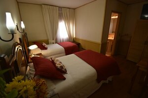 Hotel Di Torlaschi (Región de Los Ríos, Provincia de Valdivia, Comuna de Valdivia, Сiudad de Valdivia, Calle Yerbas Buenas), otel  Valdivia'dan