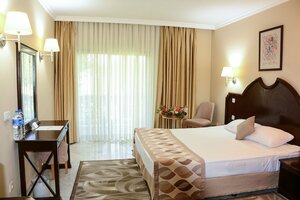Belconti Resort Hotel (Antalya, Serik, Belek Mah., Iskele Cad., 10/2), otel  Serik'ten