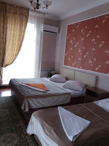 Ainacol (Aınakól kóshesi No:42, Astana), otel  Astana'dan