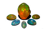 Rough Opals (Suvorovskaya Street No:6с2), değerli taşlar  Moskova'dan