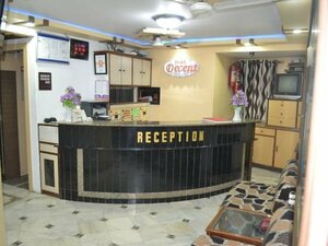Hotel Decent (State of Gujarat, City of Surat), otel  Surat'tan