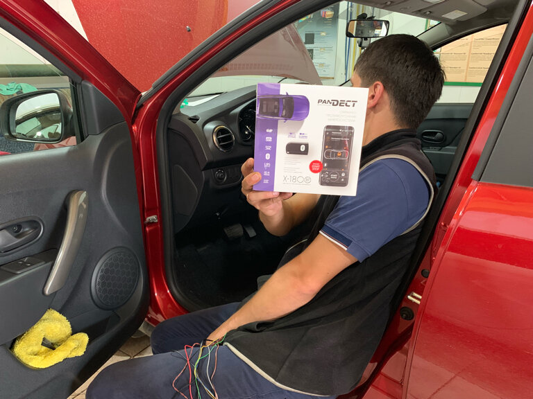 Oto alarm sistemleri Pandora, Ufa, foto