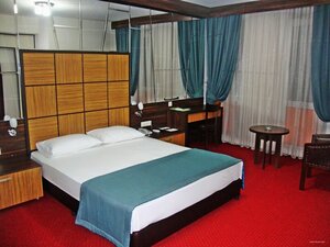 Çetinel Tesisleri Otel (Adana, Yüreğir, Girne Blv.), otel  Adana'dan