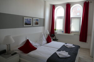 Hotel Deutscher Hof (Domziegelhof No:14, Schleswig), otel  Schleswig'den