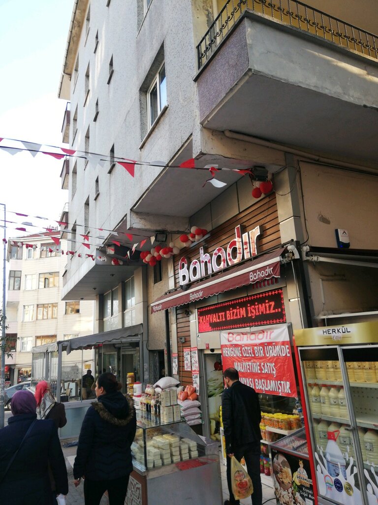 Kasap, şarküteri Bahadır Peynircilik, İstanbul, foto