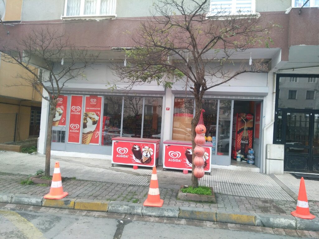 Market Cem Bakkaliyesi, İstanbul, foto