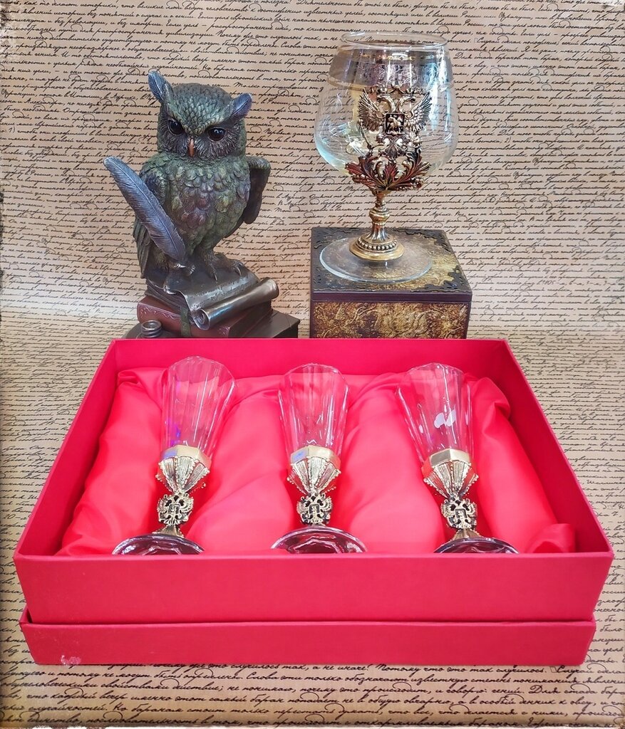 Hediyelik eşya mağazaları Galereya Kapriz, Pskov, foto