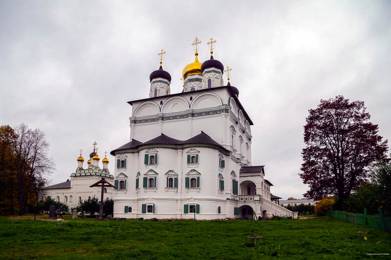 Hac ve hac malzemeleri firmaları Pilgrim's house St. Joseph Monastery, Moskova ve Moskovskaya oblastı, foto