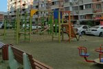 Спортивная площадка (Peter Metalnikov Street No:5к3, Prikubanskiy City administrative district, mikrorayon imeni Petra Metalnikova), spor alanı  Krasnodar'dan