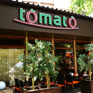 Tomato Pizza Bar (Zhandosov Street No:1), restoran  Almatı'dan