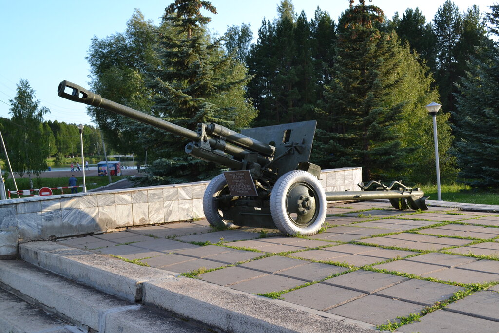 Sanat atölyeleri Артиллерийская пушка ЗиС-3, Belebey, foto